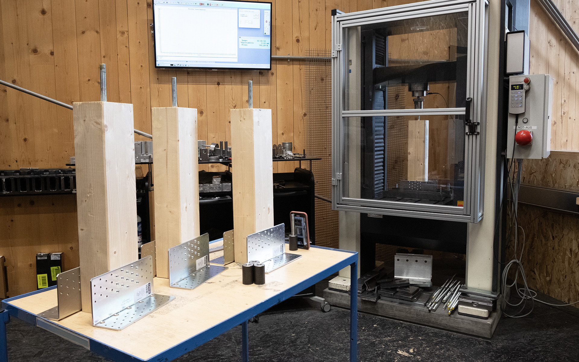 Handling modular timber elements: what resins can do