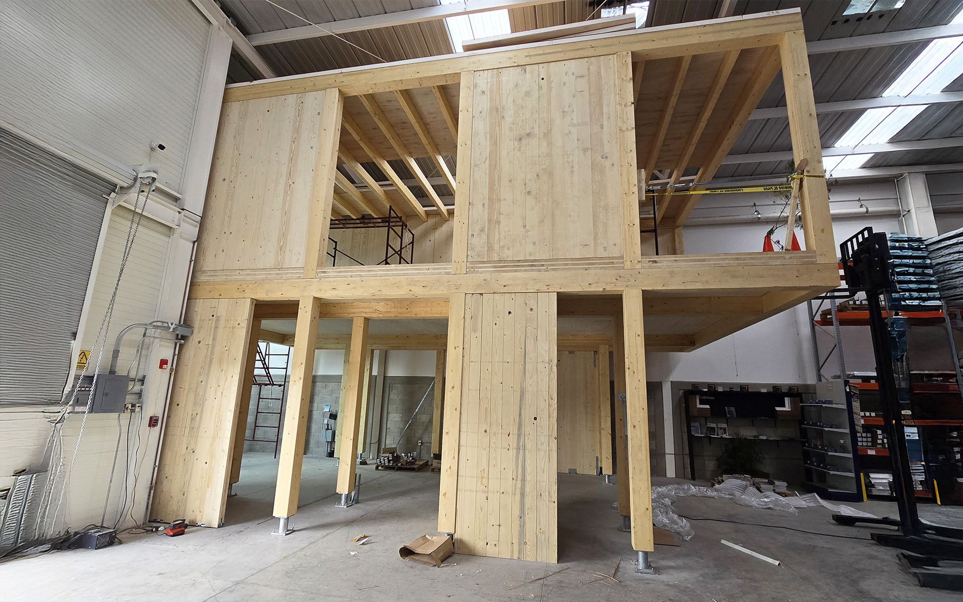 The first building with load-bearing walls made of CLT panels in Mexico